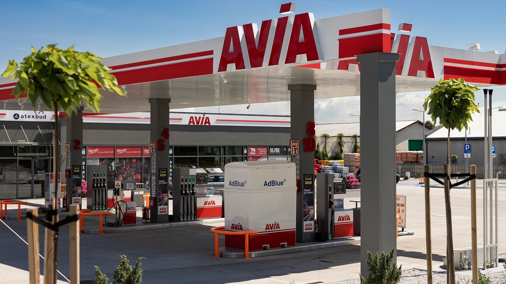Ponad 120 stacji paliw AVIA w Polsce - UNIMOT S.A