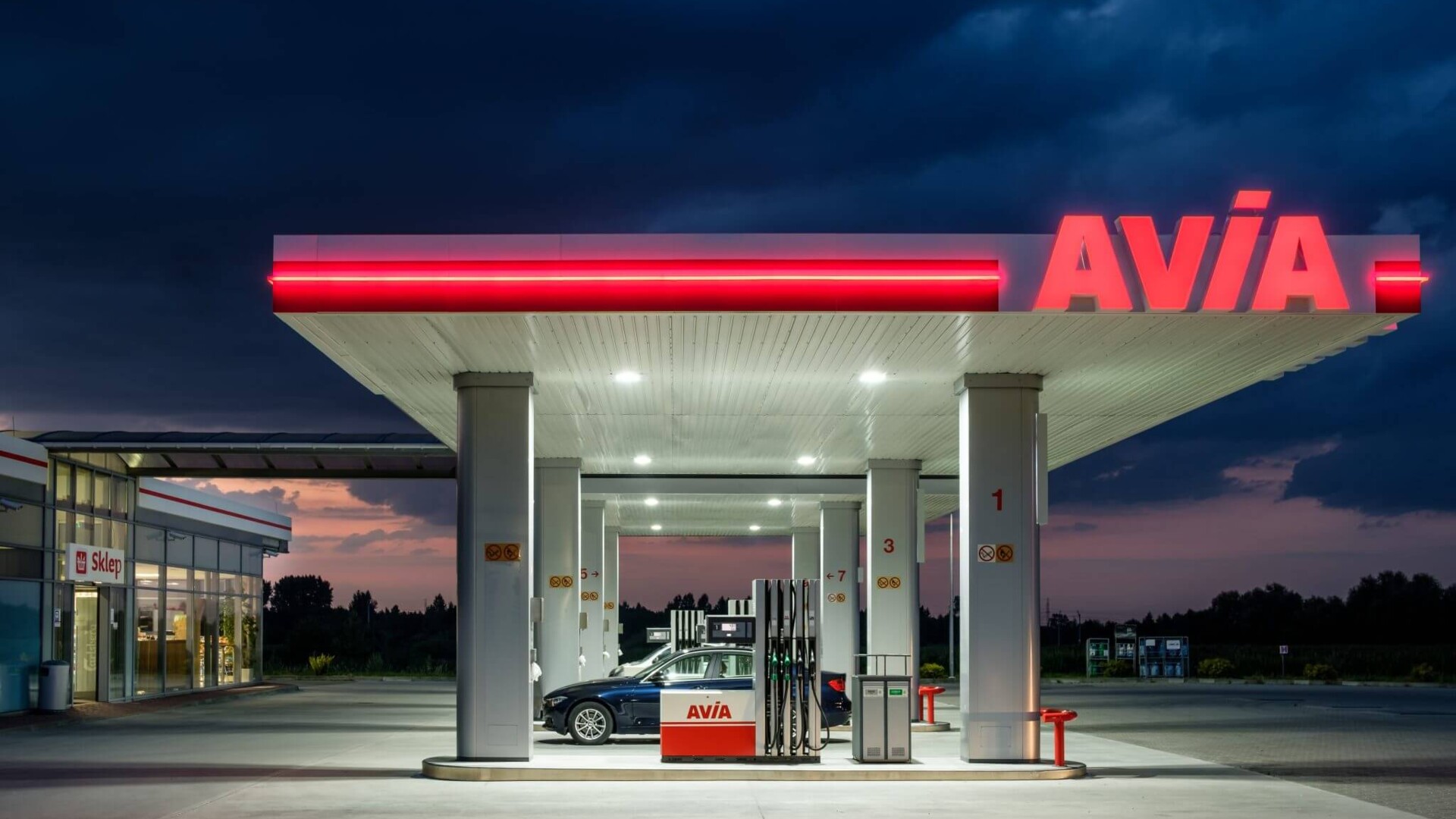 AVIA pozyskała 5 nowych stacji - UNIMOT S.A